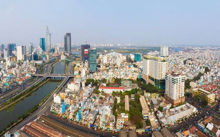 The Race Of The Real Estate Tycoons In Ben Van Don